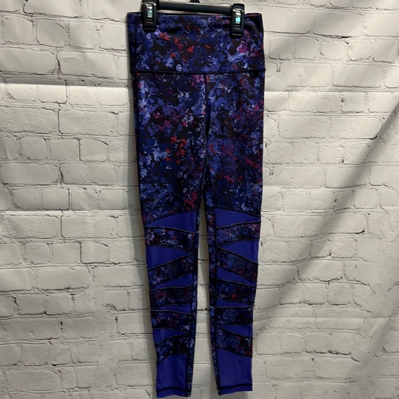 Ivivva | Bottoms | Ivivva Leggings With Mesh Cutouts Girls Size 8 ...